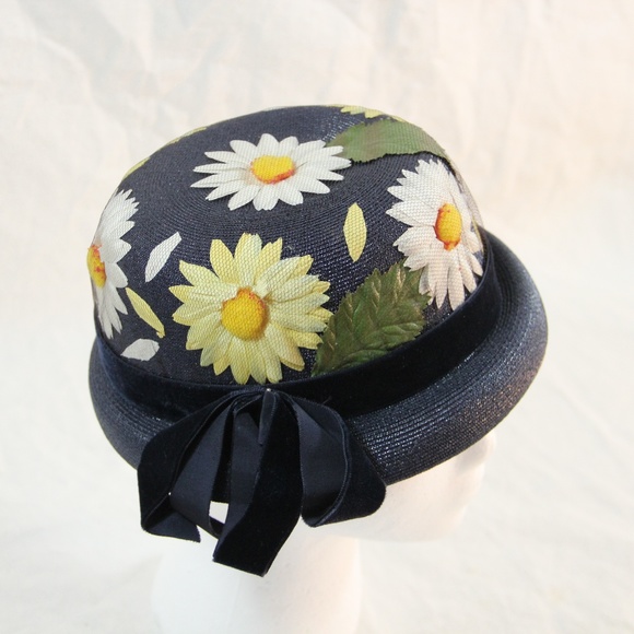 Vintage | Accessories | Vintage Blue With Daisies Womens Capulet Hat Xs ...